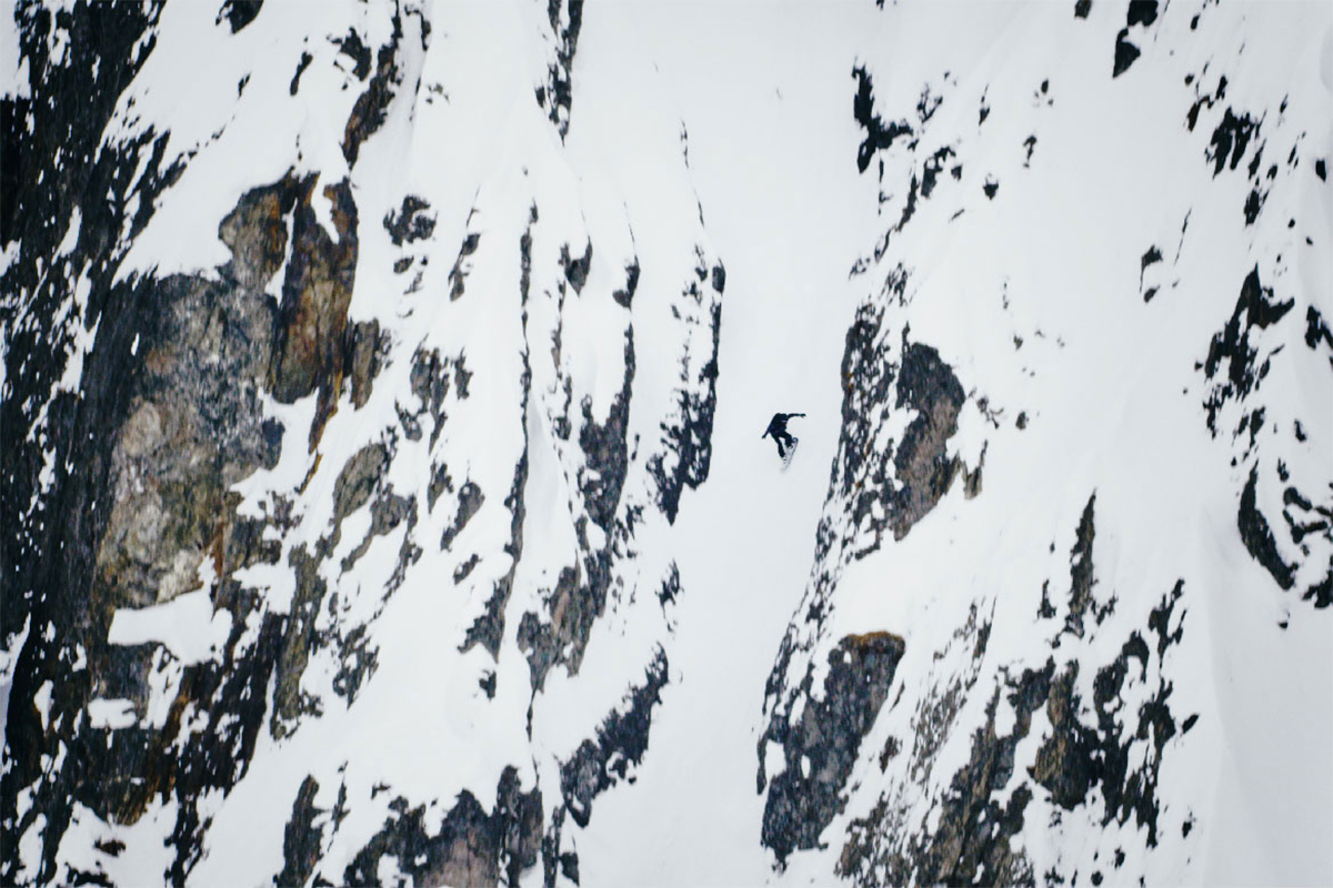 クリス・ラズマンがSandboxヘルメット愛用宣言！ | 日本一わかりやすいスノーボードサイト！DMKsnowboard