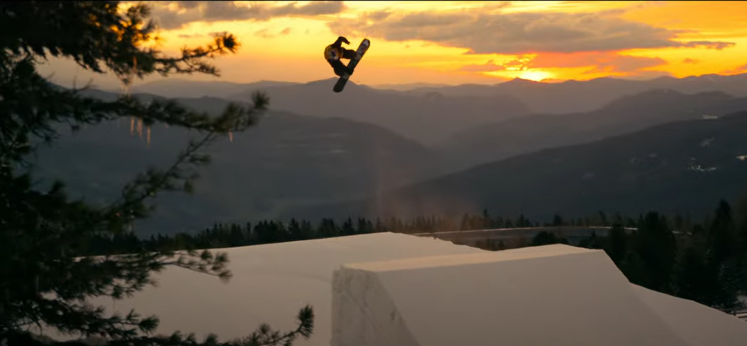 朝焼けを追いかけて──”Chasing First Light” で贈る幻想的なスノーボードセッション | 日本一わかりやすいスノーボード ...